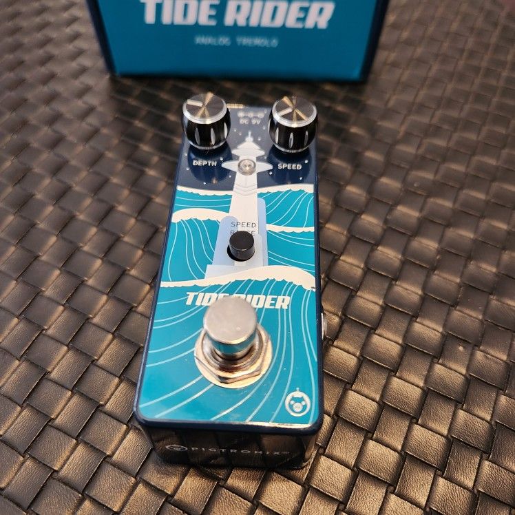 Pigtronix Tide Rider Analog Tremolo Electric Guitar Effects Pedals ...