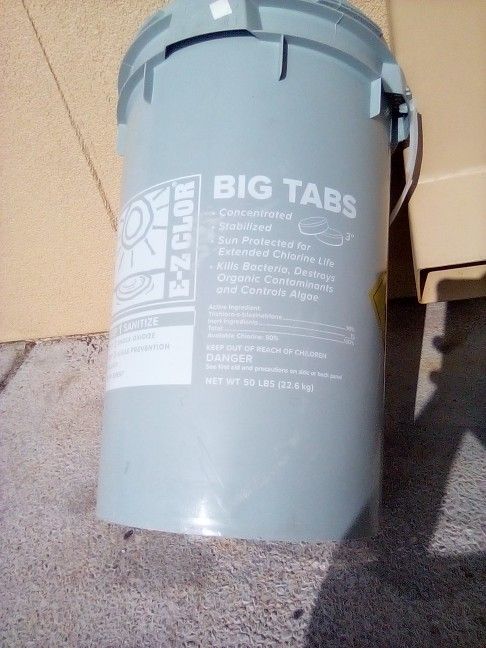 EZ Clor 3 In Chlorine Tablets for Sale in Tempe, AZ - OfferUp
