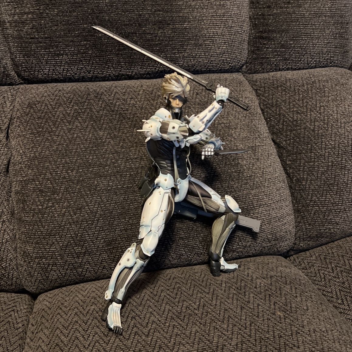 Metal Gear Rising Revengeance Raiden Figure