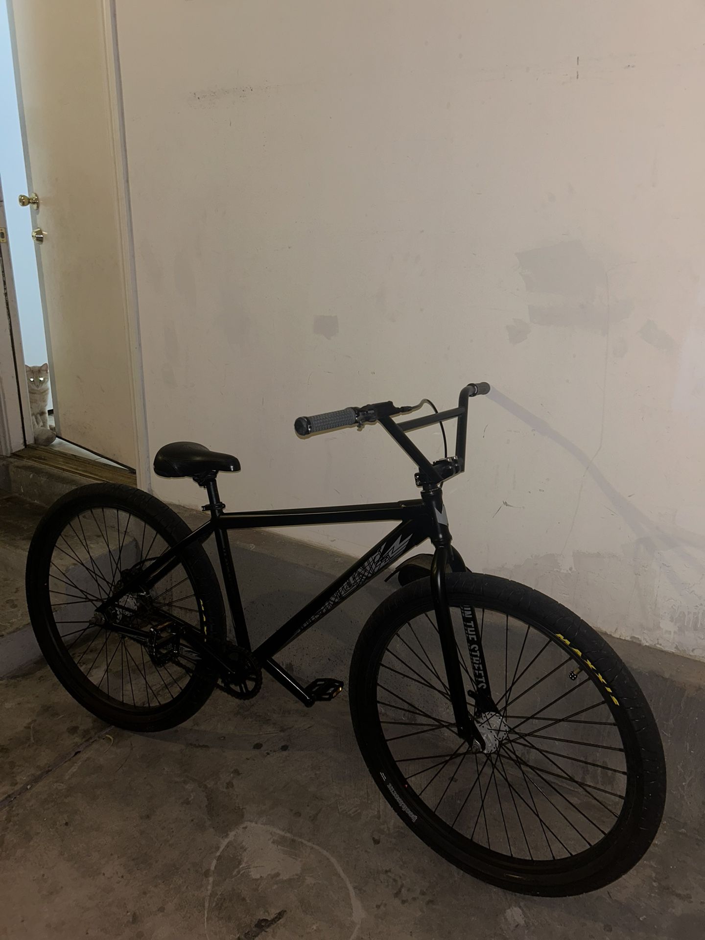 Throne bike 29” for Sale in Las Vegas, NV - OfferUp