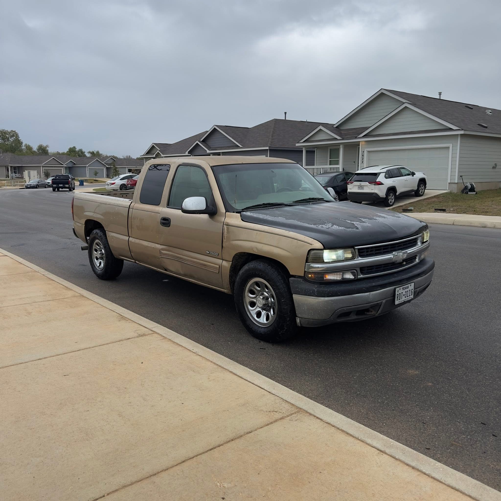 2001 Chevrolet Silverado for Sale in San Antonio, TX - OfferUp