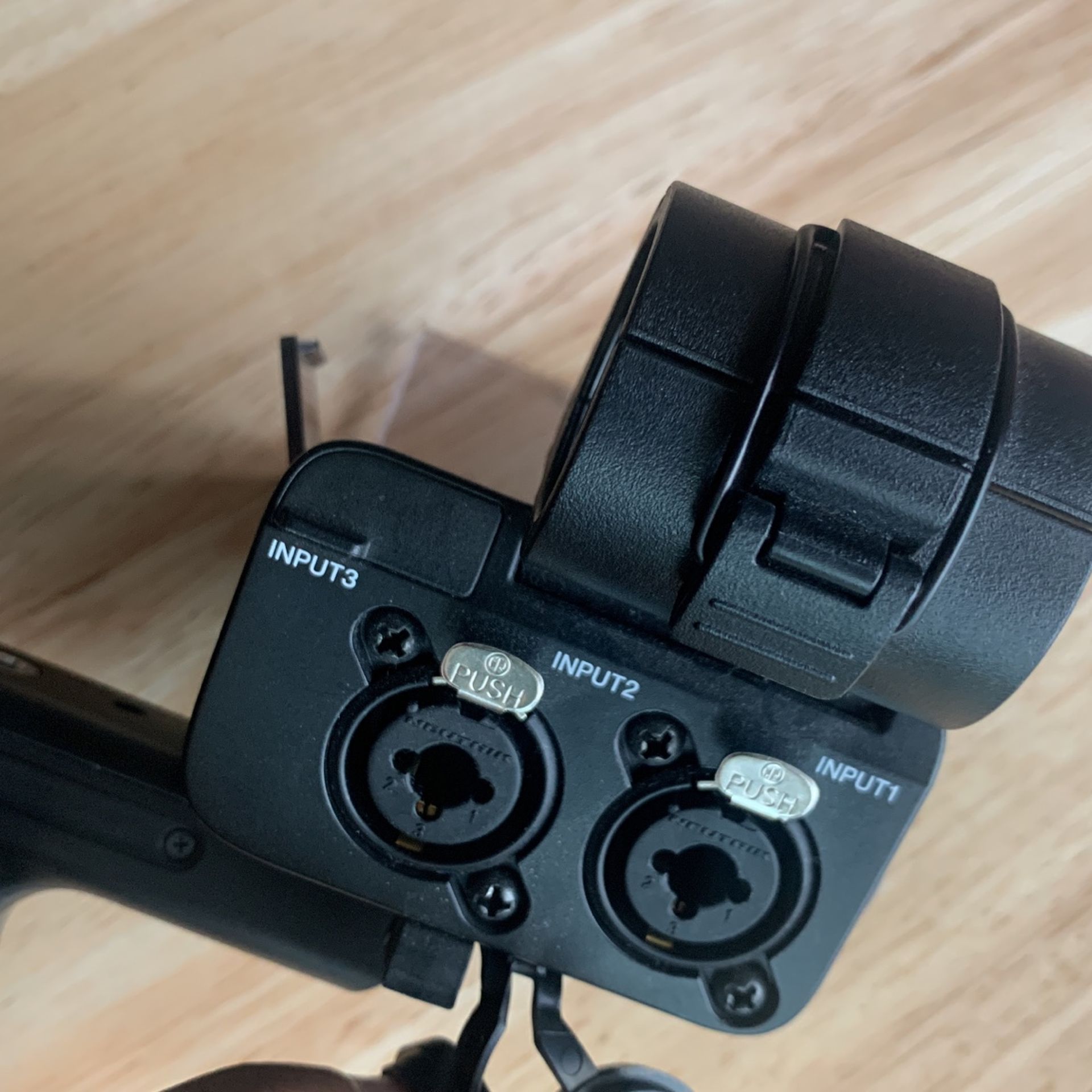 Sony XLR-H1 XLR Handle Unit (for Fx3) for Sale in Piscataway, NJ - OfferUp