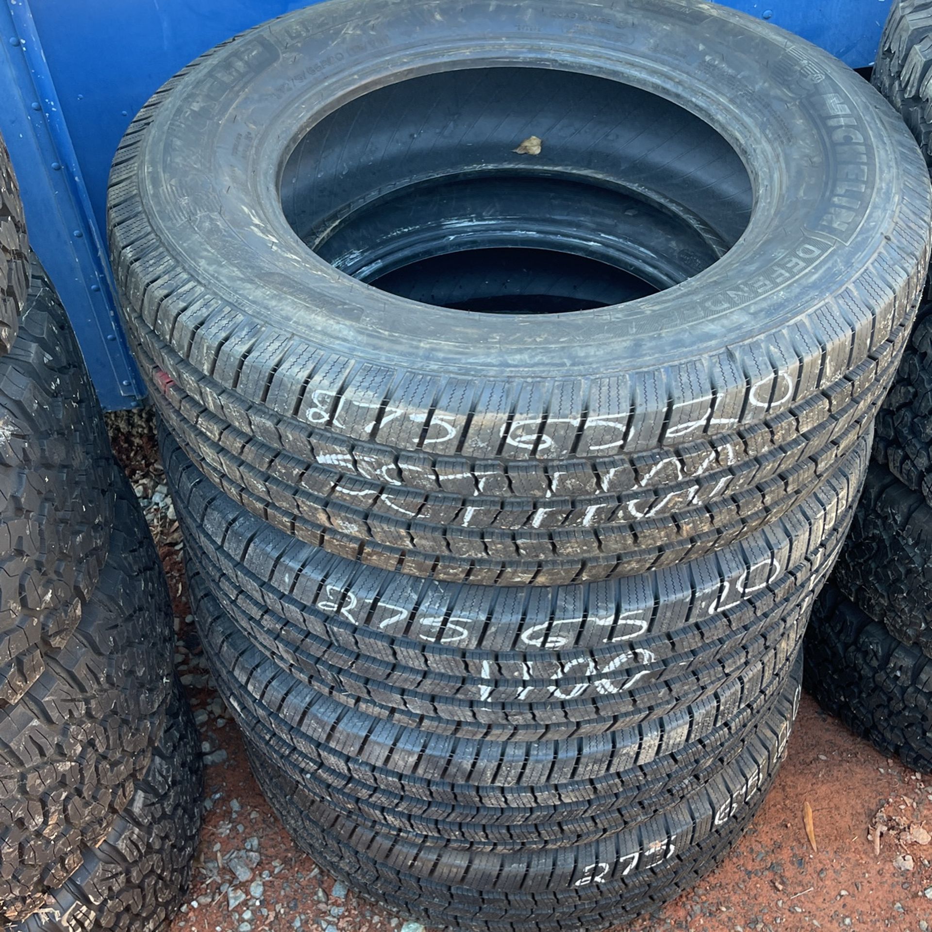 Michelin Defender 275-65-20 Used Set for Sale in Winston-salem, NC ...