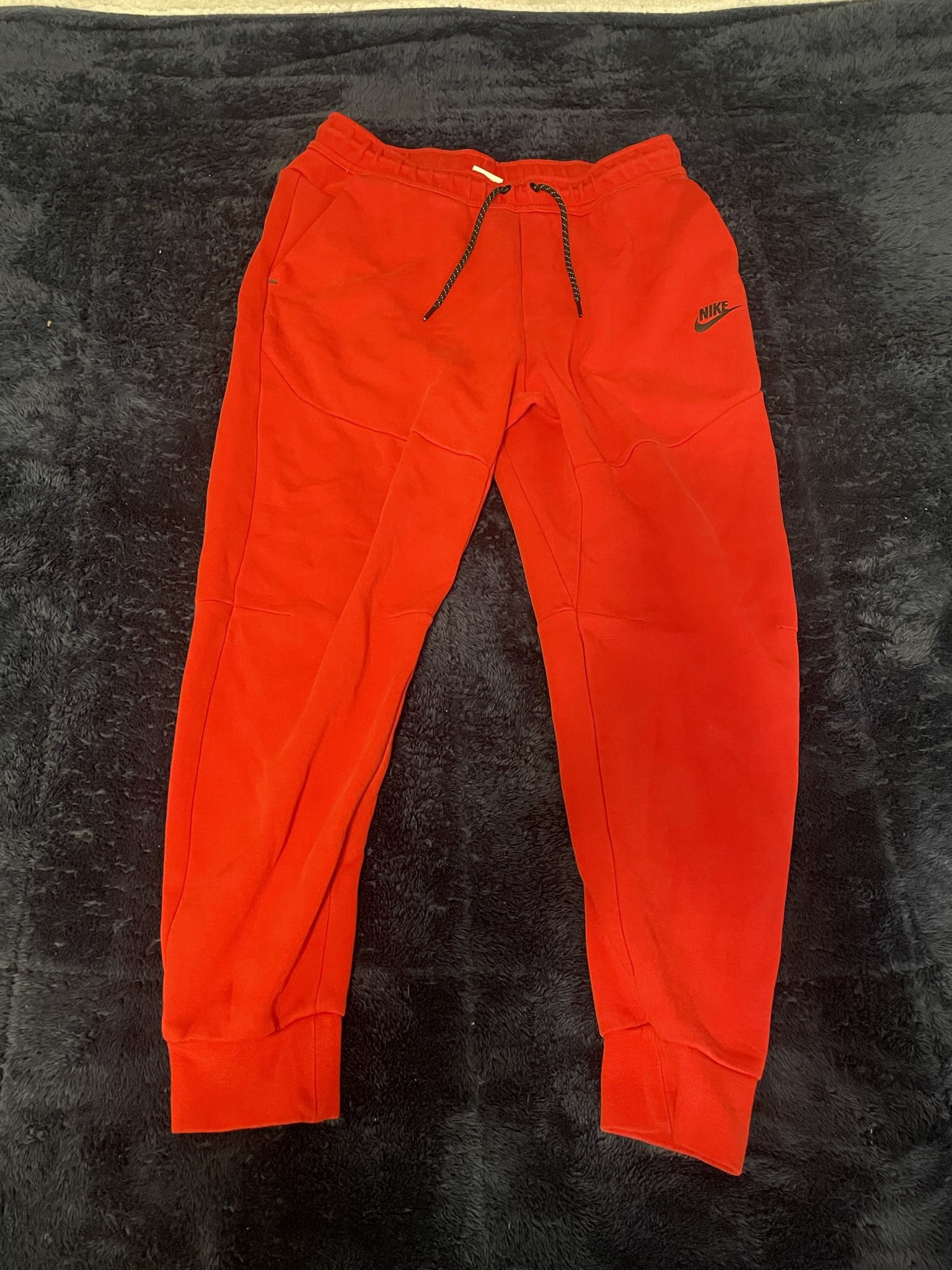 Red Nike Tech Pants for Sale in Staten Island, NY - OfferUp
