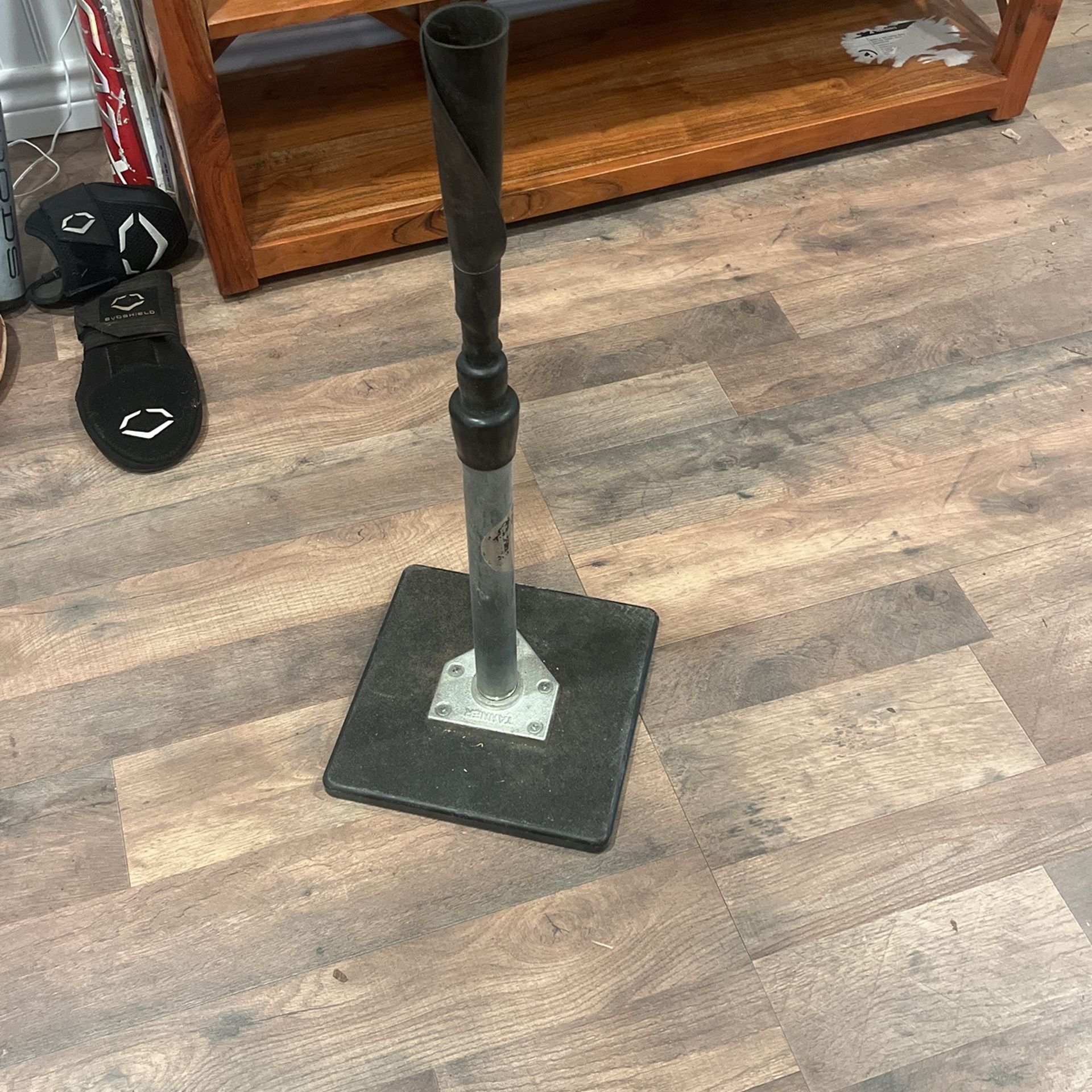 Adjustable Pro Tee for Sale in Wallis, TX - OfferUp