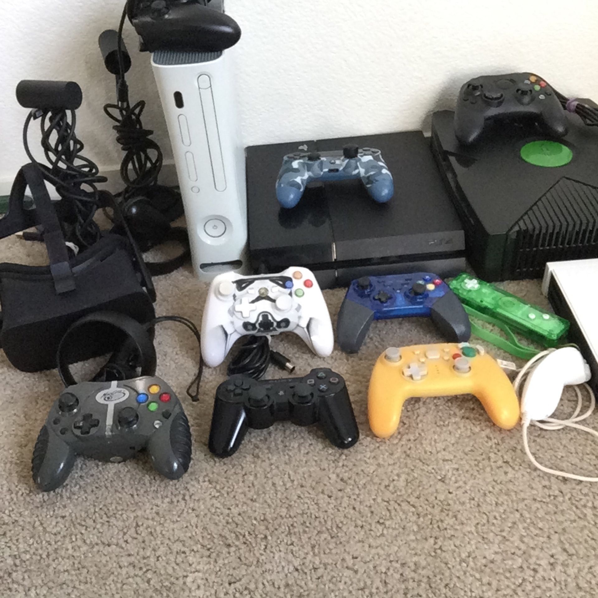 Video Game Lot PS4 Xbox Original Xbox 360 Nintendo Wii Oculus Rift V2 ...