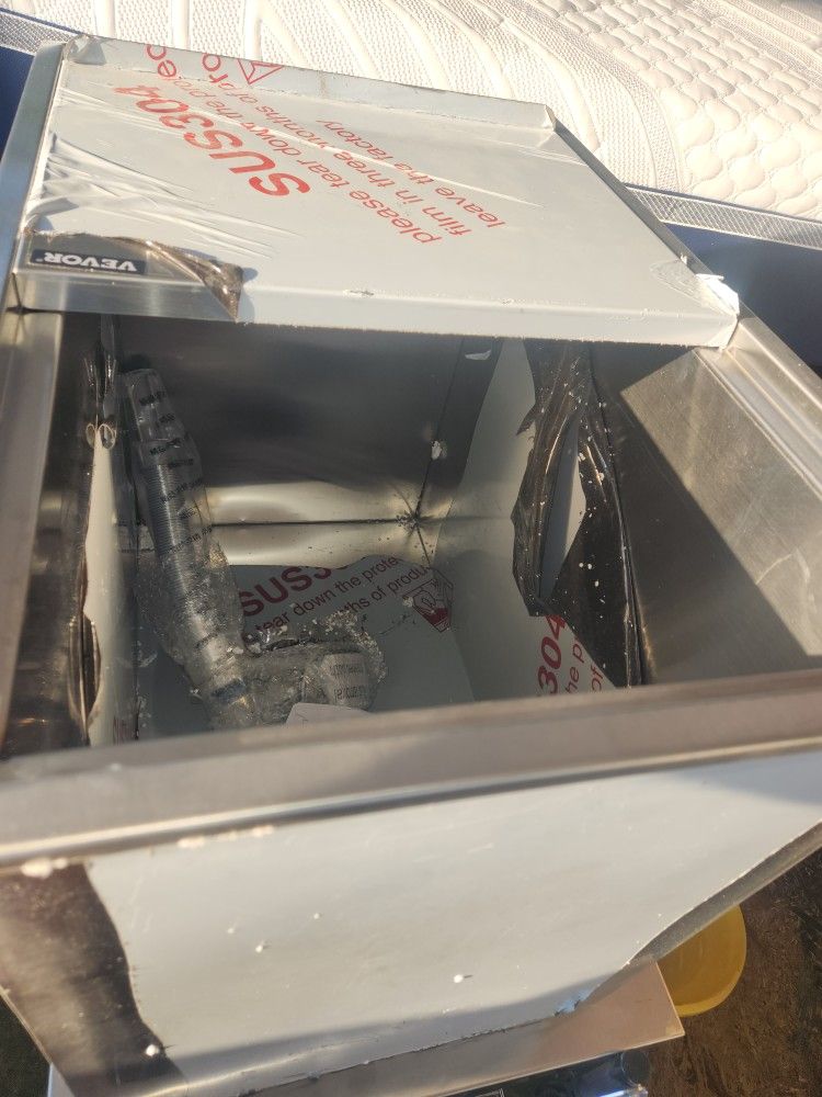 Vevor Stainless Steel Drop In Cooler Chest for Sale in Hialeah, FL ...