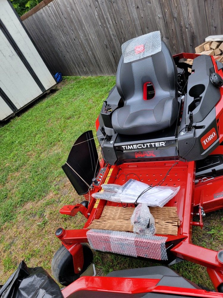 Toro TimeCutter MAX 54 in 23 HP V twin Gas Zero-turn Riding Lawn Mower ...