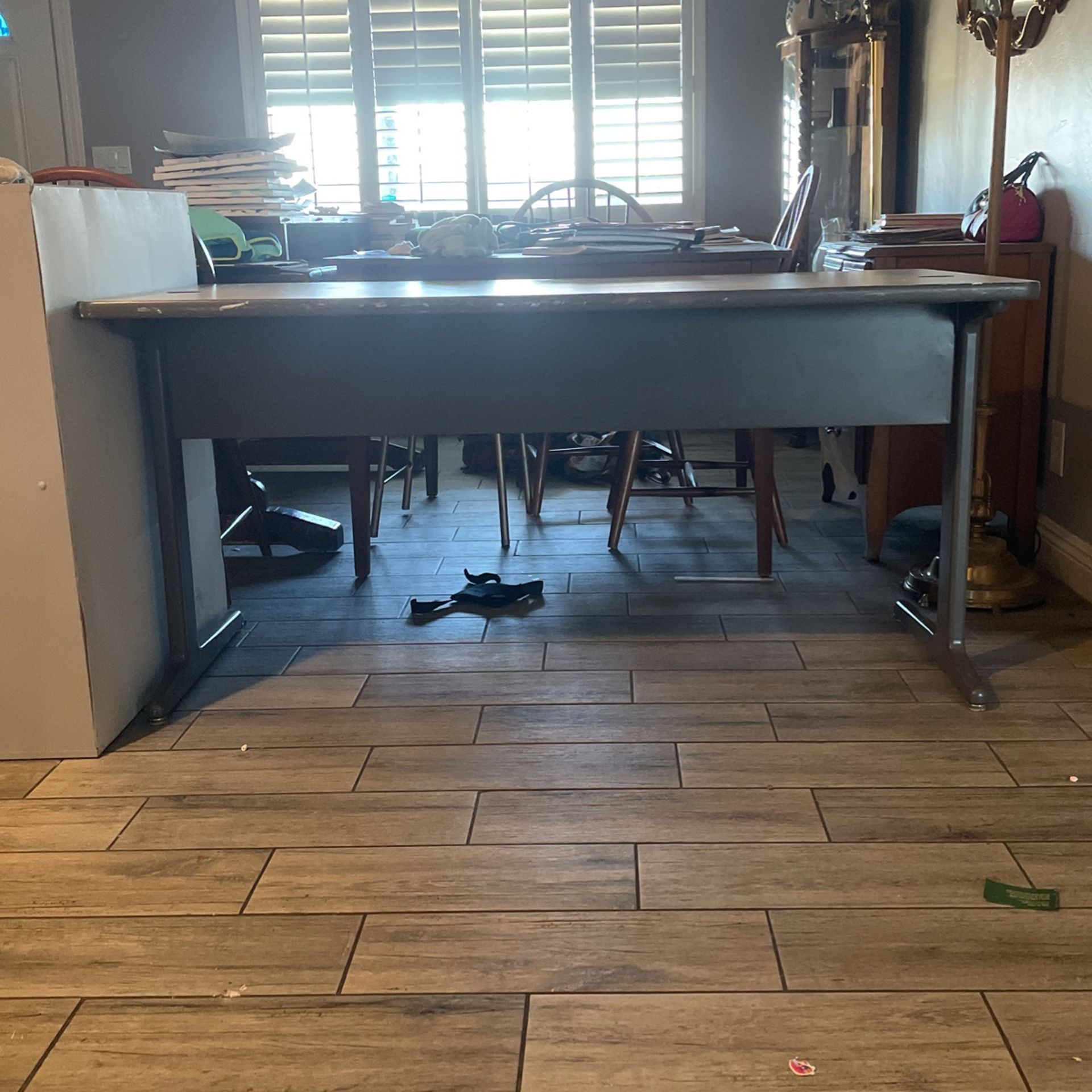 Old School Heavy Computer Table for Sale in Chandler, AZ - OfferUp