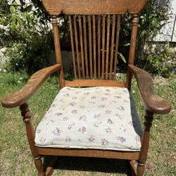 American Tiger Oak Rocking Chair for Sale in Buena Park CA OfferUp