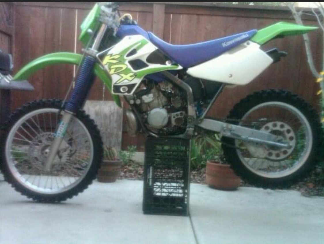 1997 Kawasaki KDX 220 Motorcycle 2stroke for Sale in Coronado, CA - OfferUp