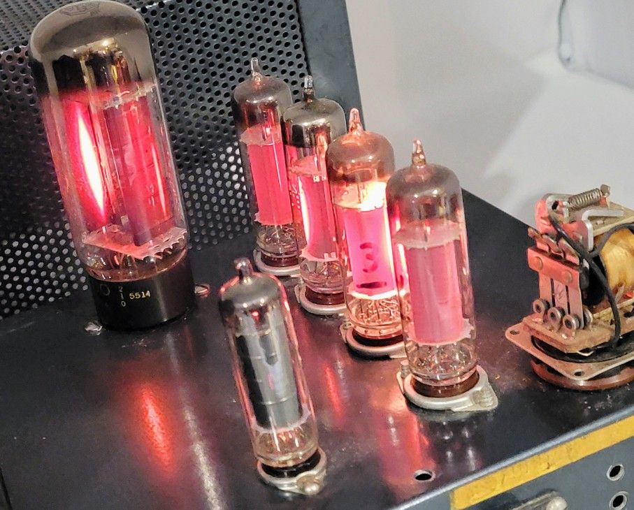 Vtg ELECTRONIC ENGINEERING CO MODEL LR 1 TUBE 10 Meter AMPLIFIER 28