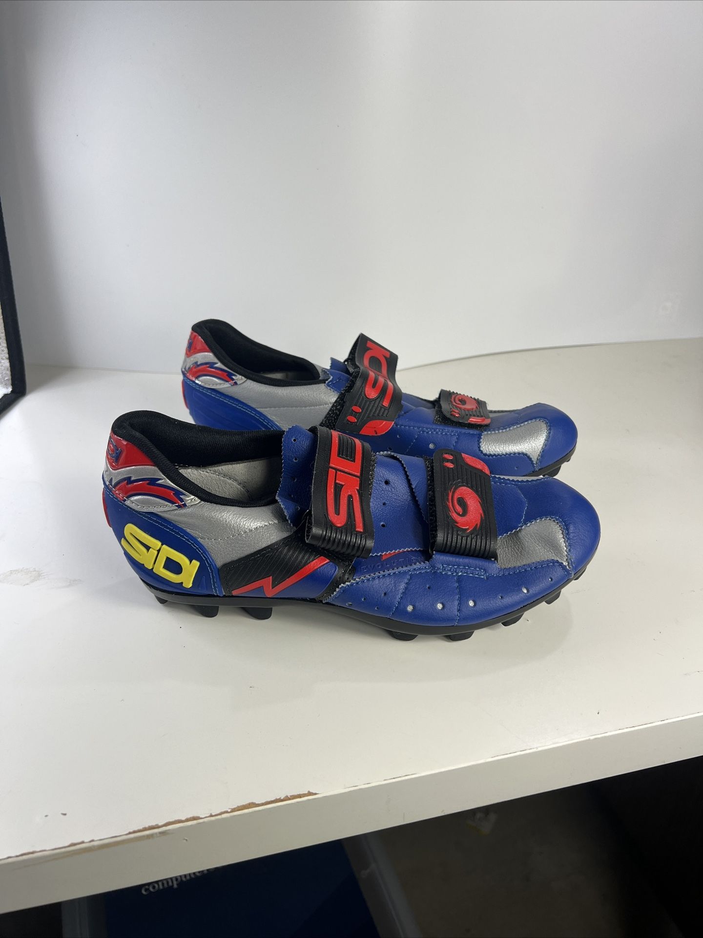 Sidi Cycling Shoes Size 39 Blue/Red for Sale in Boston, MA - OfferUp