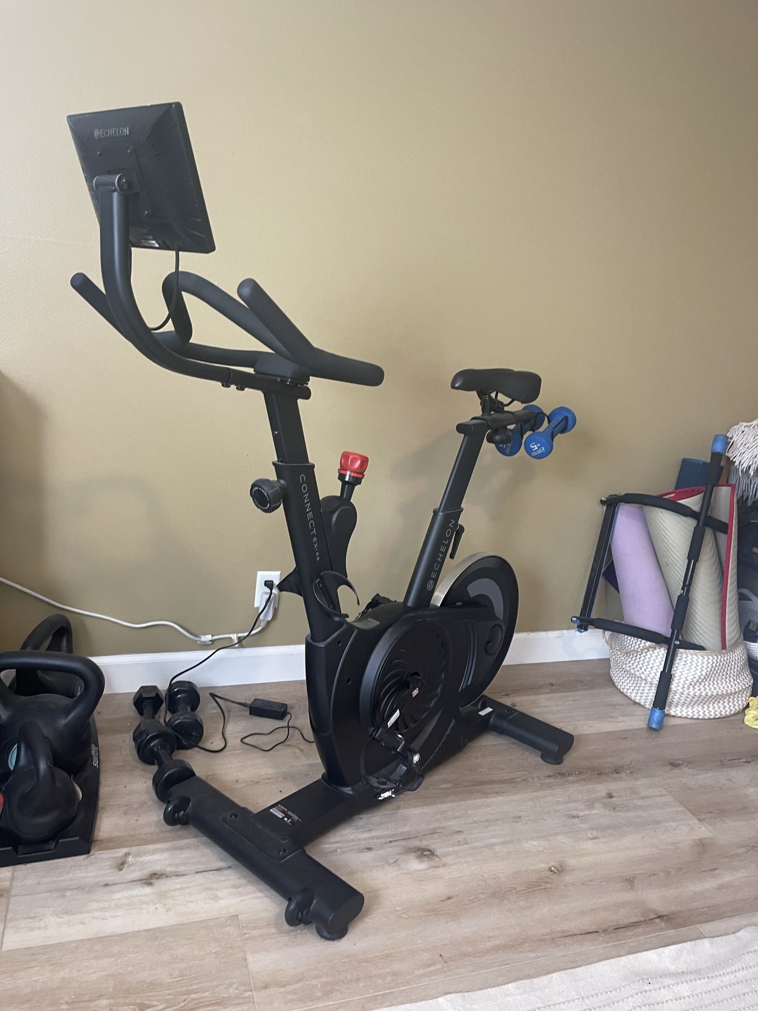 Echelon Ex-4s smart Connect - fitness bike with interactive screen for ...