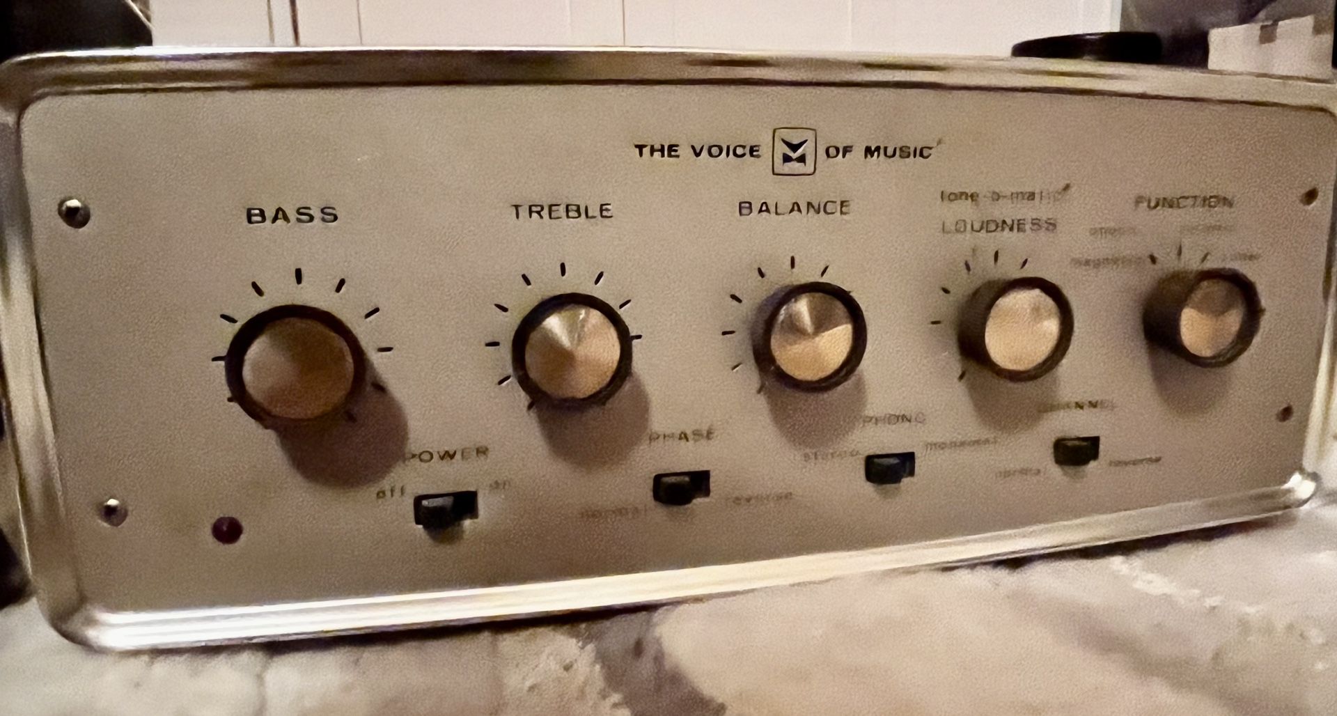 Voice of Music Model 1428 Integrated Tube Amplifier. 1961. Works, Needs ...