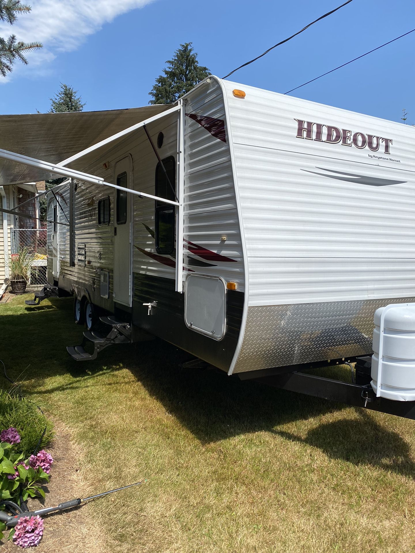 2011 Keystone Hideout 29 foot Travel Trailer for Sale in Bonney Lake ...