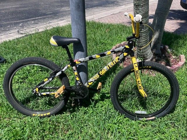 SE Bike for Sale in Pompano Beach, FL - OfferUp
