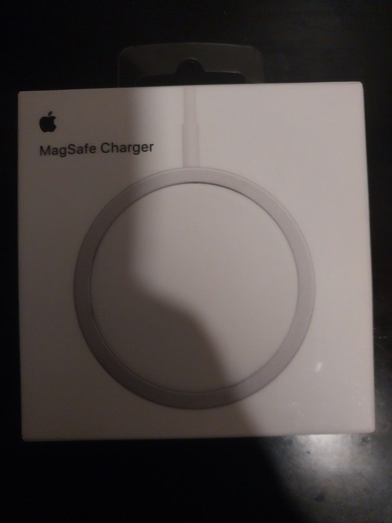 Apple Mag Safe Charger for Sale in Portland, OR - OfferUp