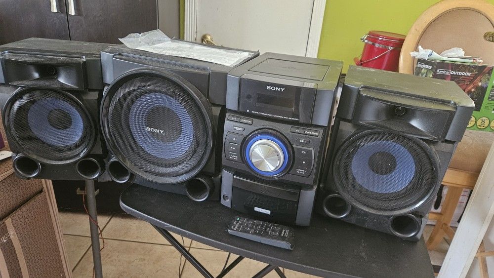 Sony MHC-EC909IP Mini Hi-Fi Shelf System 540W CD iPod Dock for Sale in ...