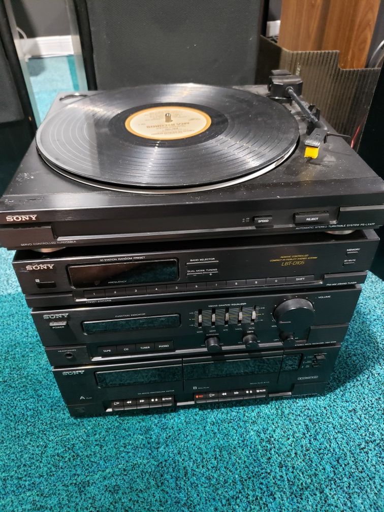Sony Hi-Fi stereo system LBT-D105 w/ PS-LX47P Turntable for Sale in ...