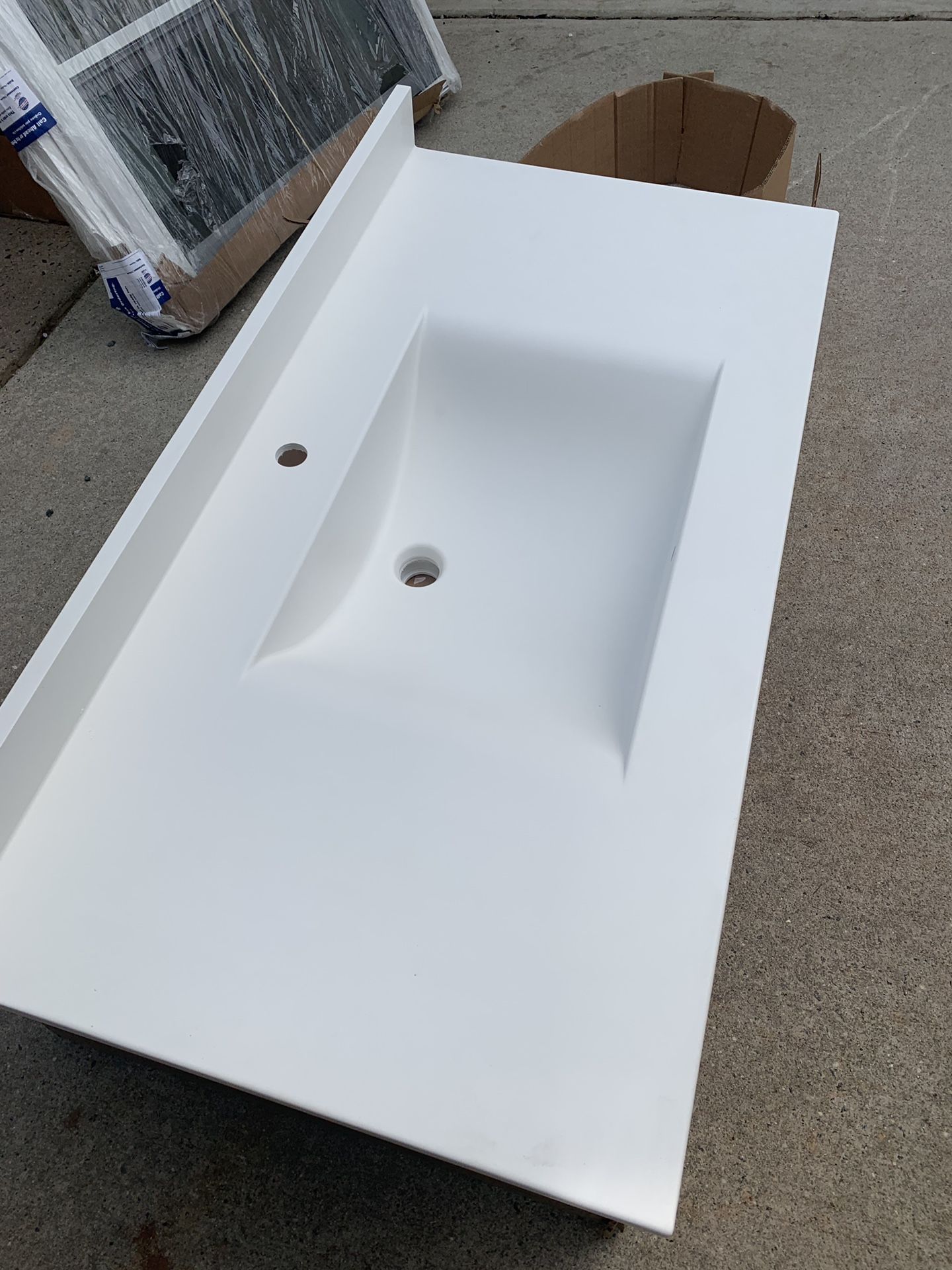 New, SWAN Contour 43-in White Solid Surface Bathroom Vanity Top Item # 685855 Model # CV02243 ...