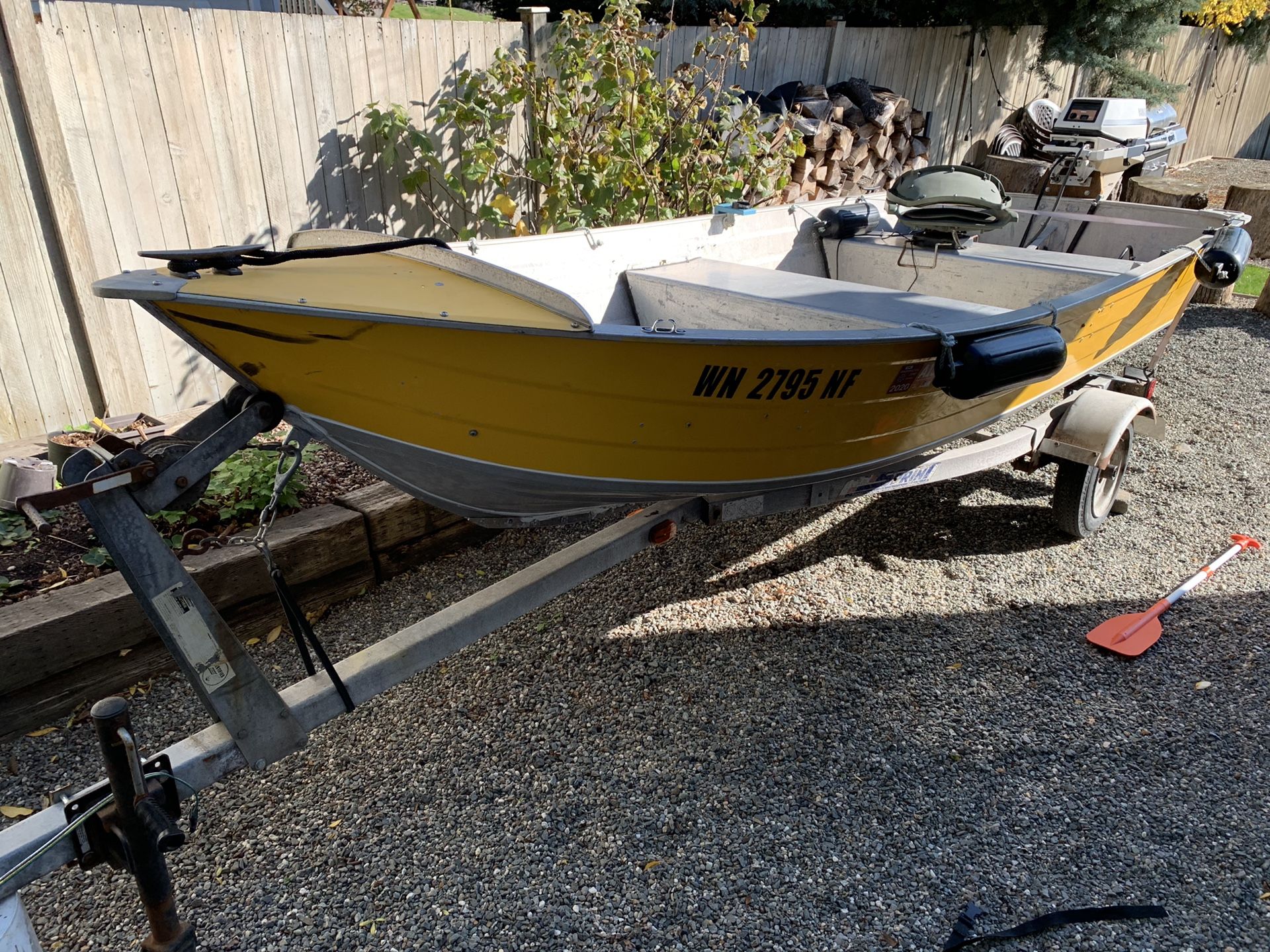 14ft duroboat/jon boat w/ 9.9 horse 4stroke yamaha for Sale in Stanwood ...