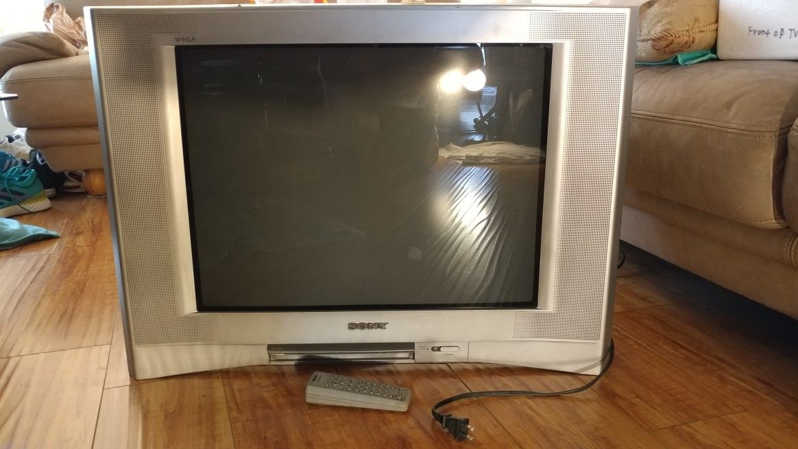 Sony Trinitron Color TV, Model# KV-24FS120 for Sale in Los Angeles, CA ...