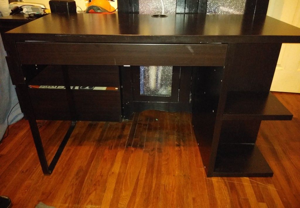 Ikea computer office desk for Sale in Dallas, TX - OfferUp