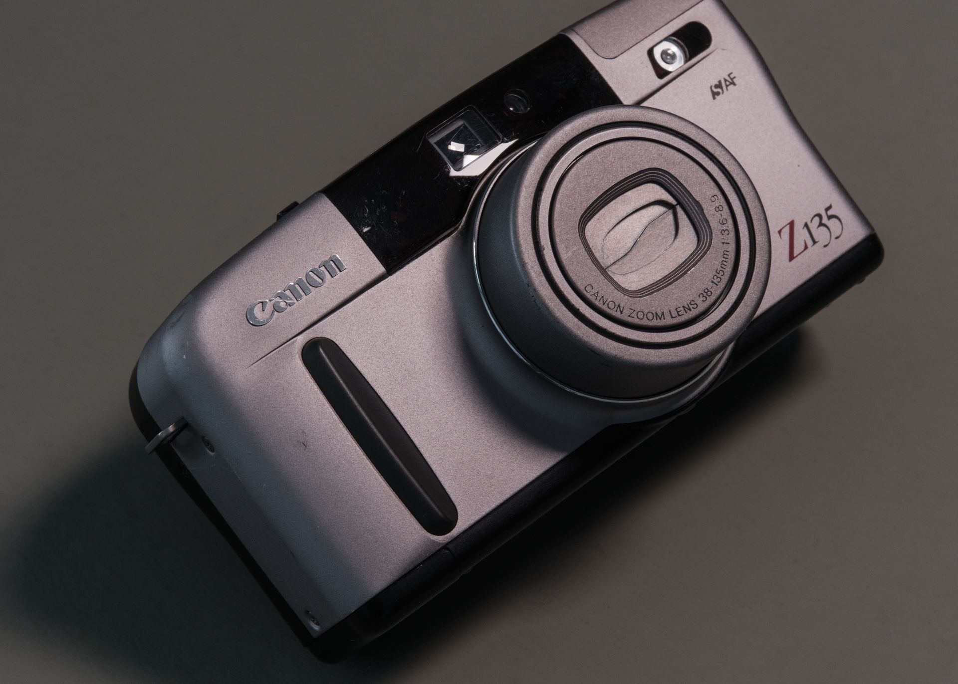 Zoom Flash Canon Sure Shot Z135 35mm Film Camera - 38-135mm Zoom Lens ...