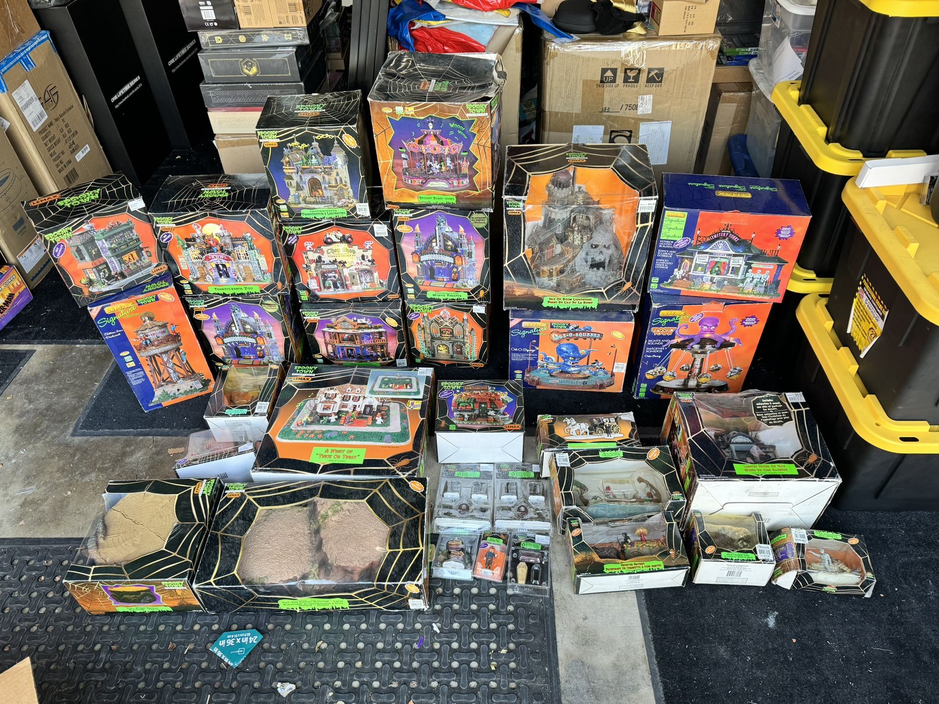Massive LEMAX Spooky Town Halloween Set for Sale in Whittier, CA - OfferUp