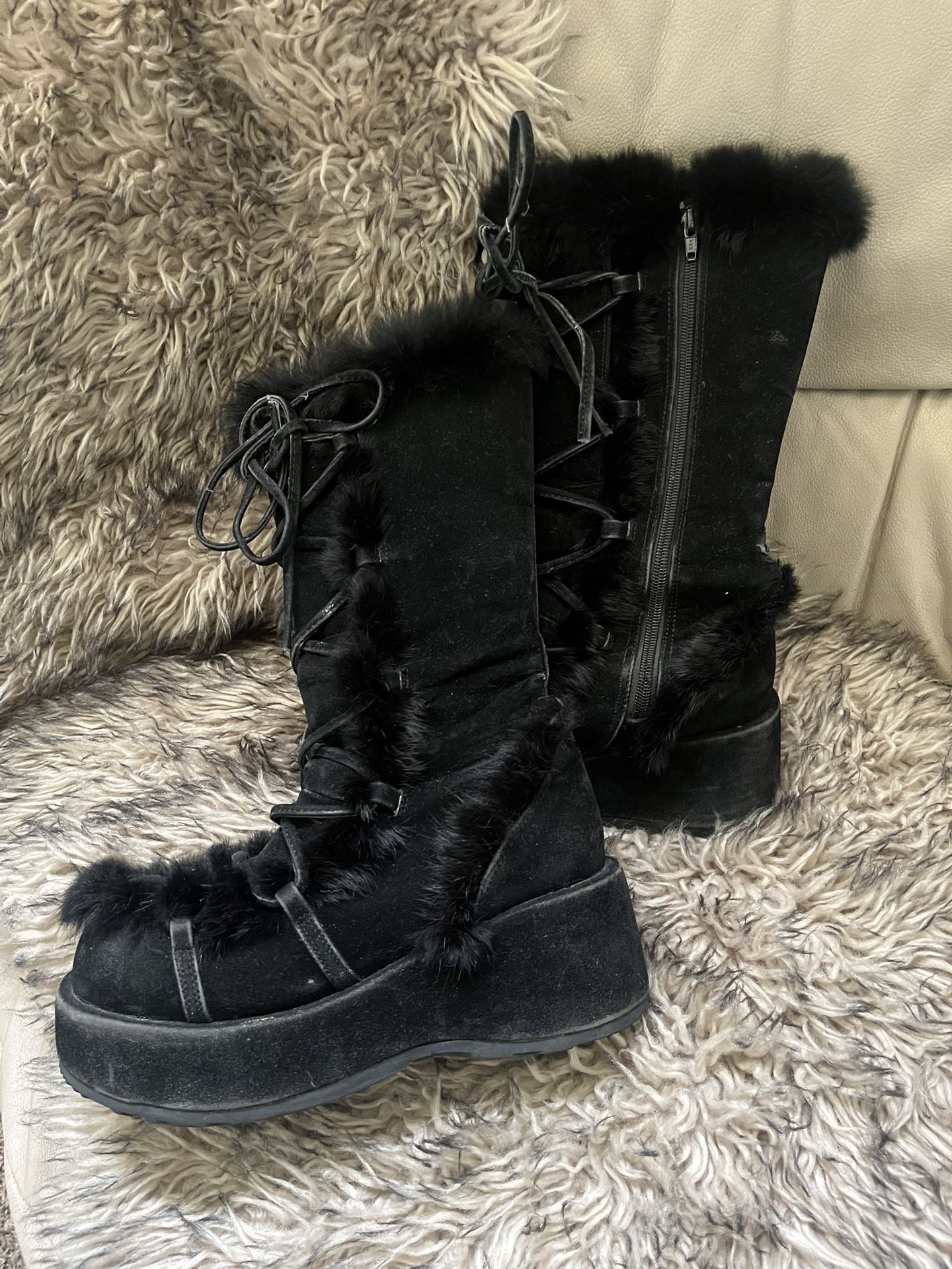 Demonia Goth Fur Boots Size 8 for Sale in San Antonio, TX - OfferUp