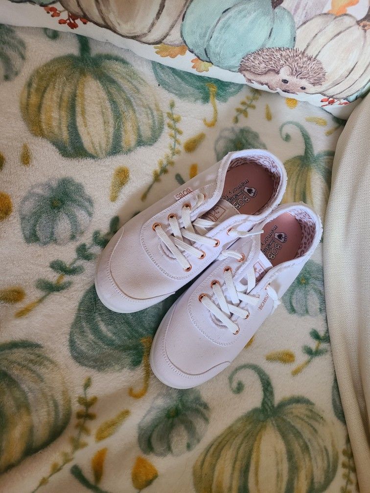 Women's Skecher Bob B Cute 6.5 for Sale in Bothell, WA - OfferUp