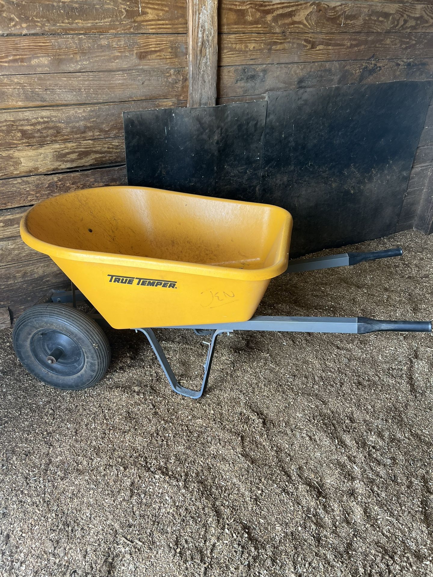True Temper Two wheel Barrow for Sale in Miami, FL - OfferUp