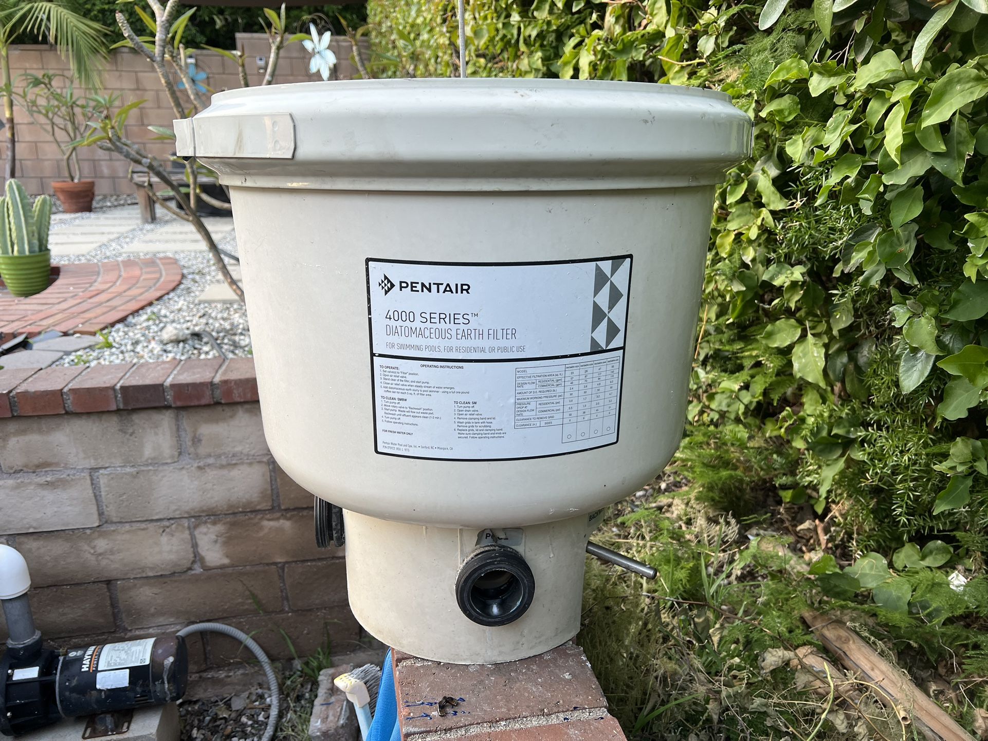 Pentair 4000 Pool Filter Housing for Sale in Glendora, CA - OfferUp