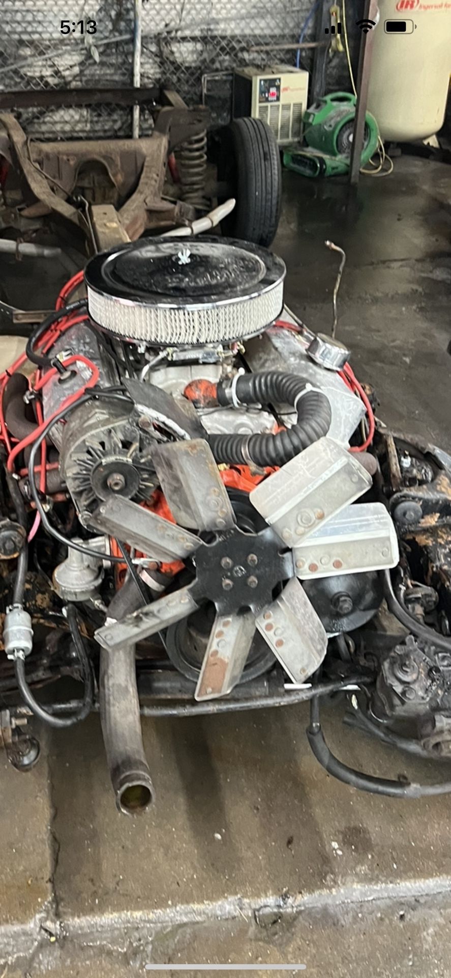 355 Chevy V8 W/ muncie 4 Speed for Sale in Bell Gardens, CA - OfferUp