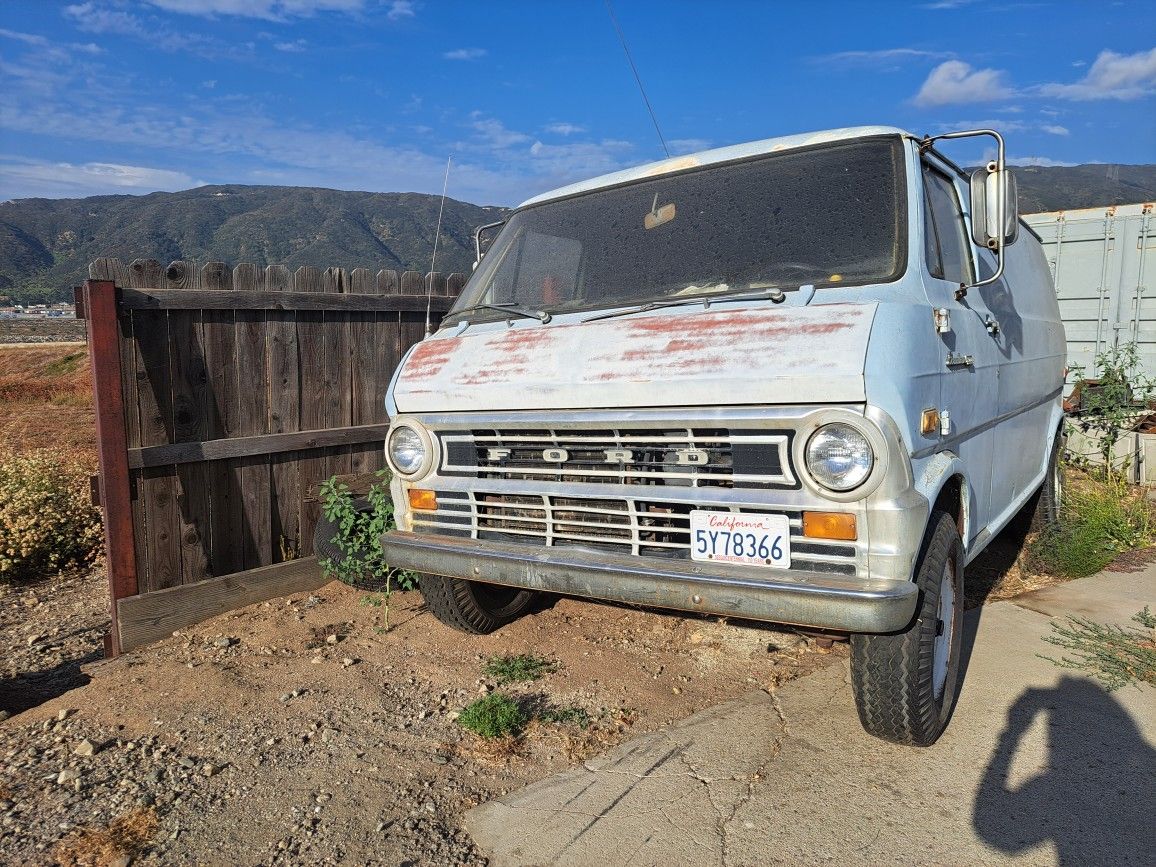 Ford Econoline 1 Ton VAN for Sale in Arrowhed Farm, CA - OfferUp