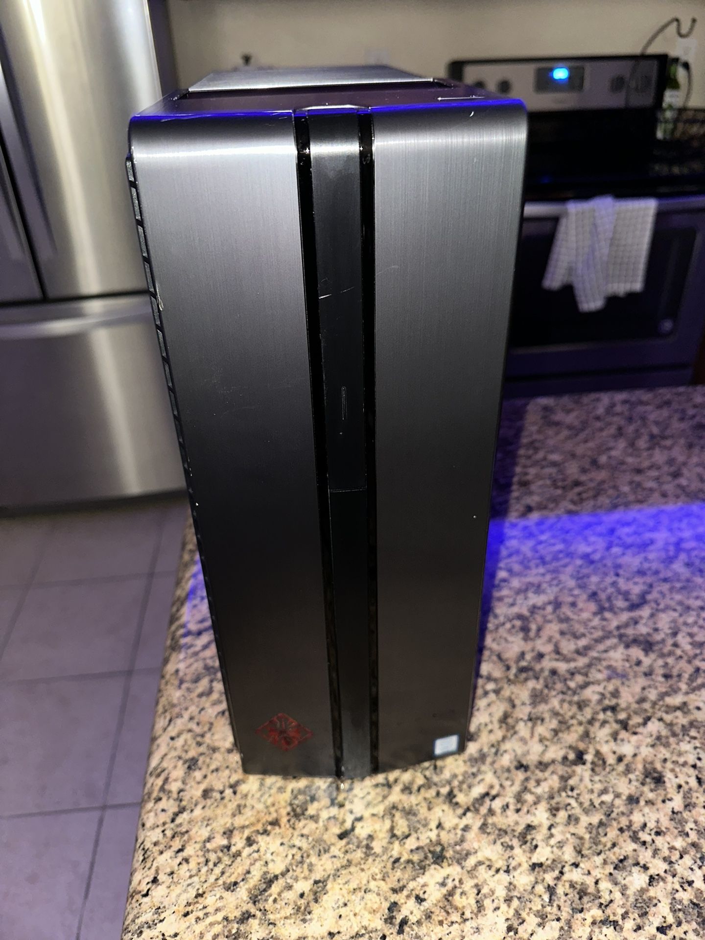 HP OMEN Desktop PC - 870-244 ( Intel i7-7700 & NVIDIA GeForce GTX 1070 ...