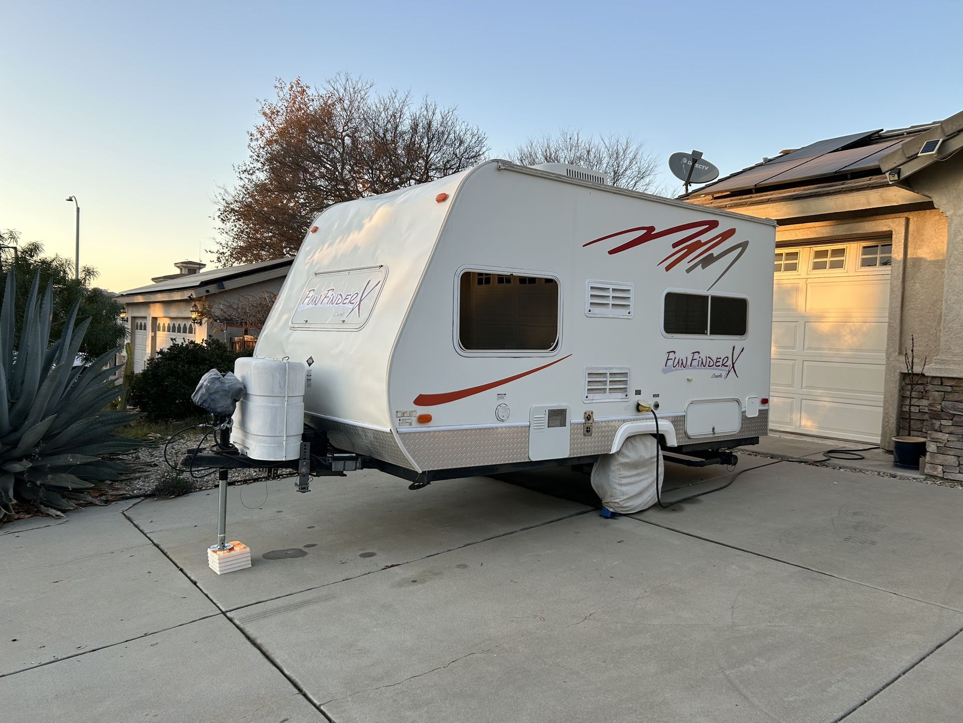 16 foot Fun Finder travel trailer for Sale in Escondido, CA - OfferUp