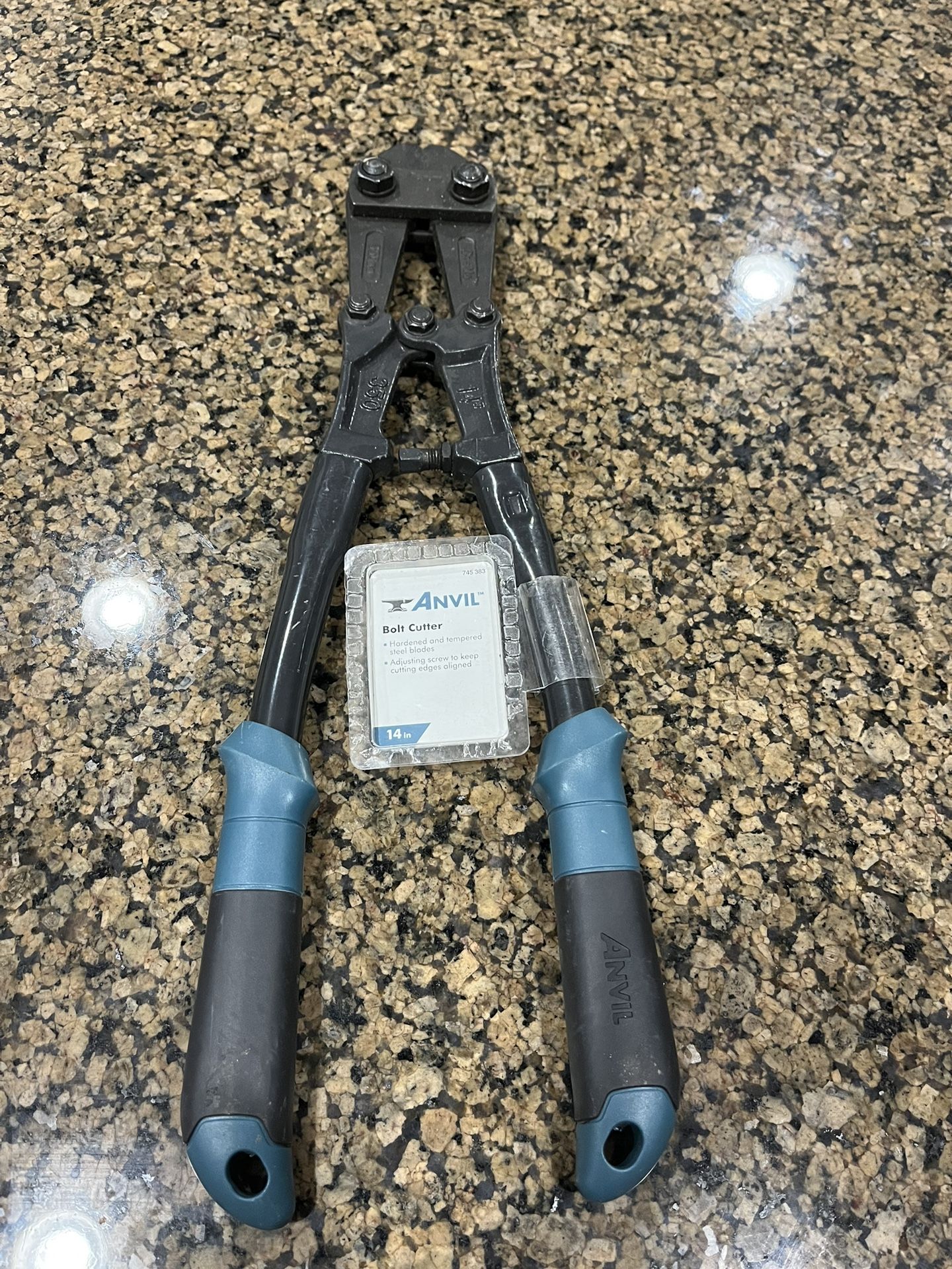 ANVIL BOLT CUTTER 14inches for Sale in Murrieta, CA - OfferUp
