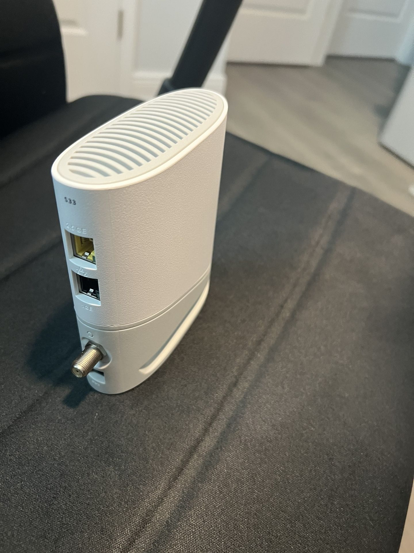 ARRIS Surfboard S33 DOCSIS3.1 Multi Gig Modem for Sale in Winter Garden ...