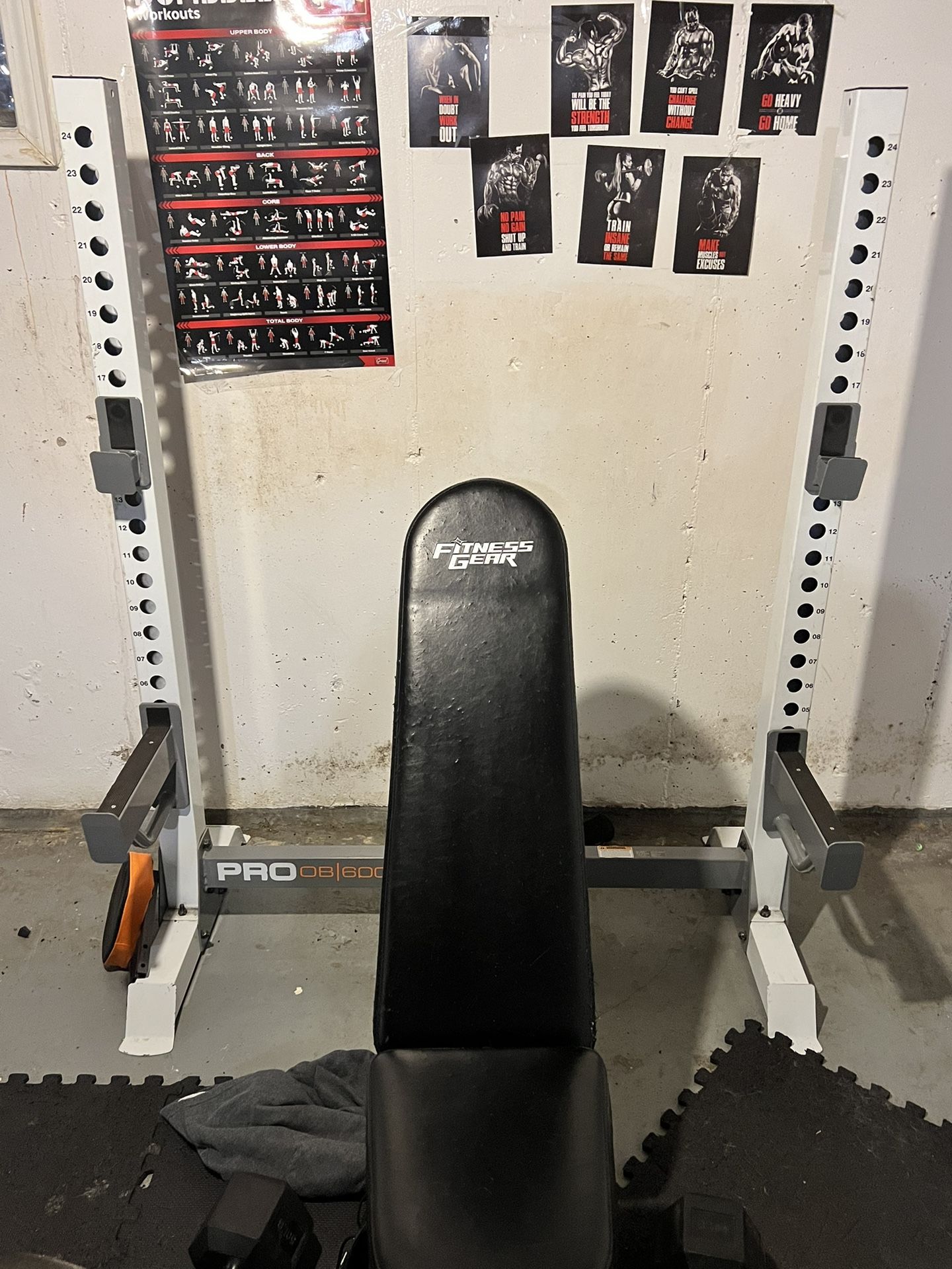 Weight Bench With Long Bar An 300lb Plus 50 More Pounds For Free for ...