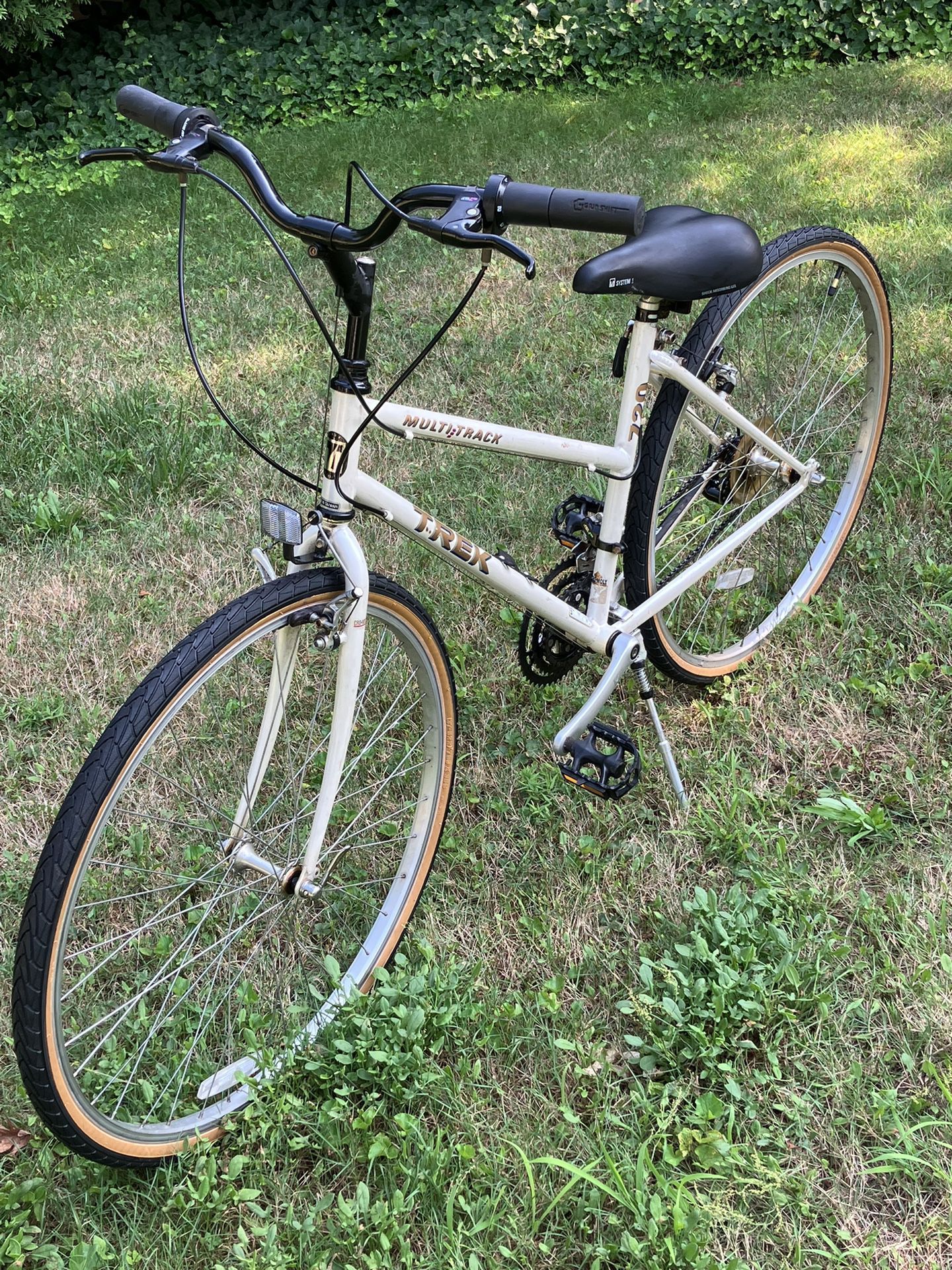 Vintage Trek “MultiTrack 720” 21-Speed Hybrid Bicycle - New Tires ...