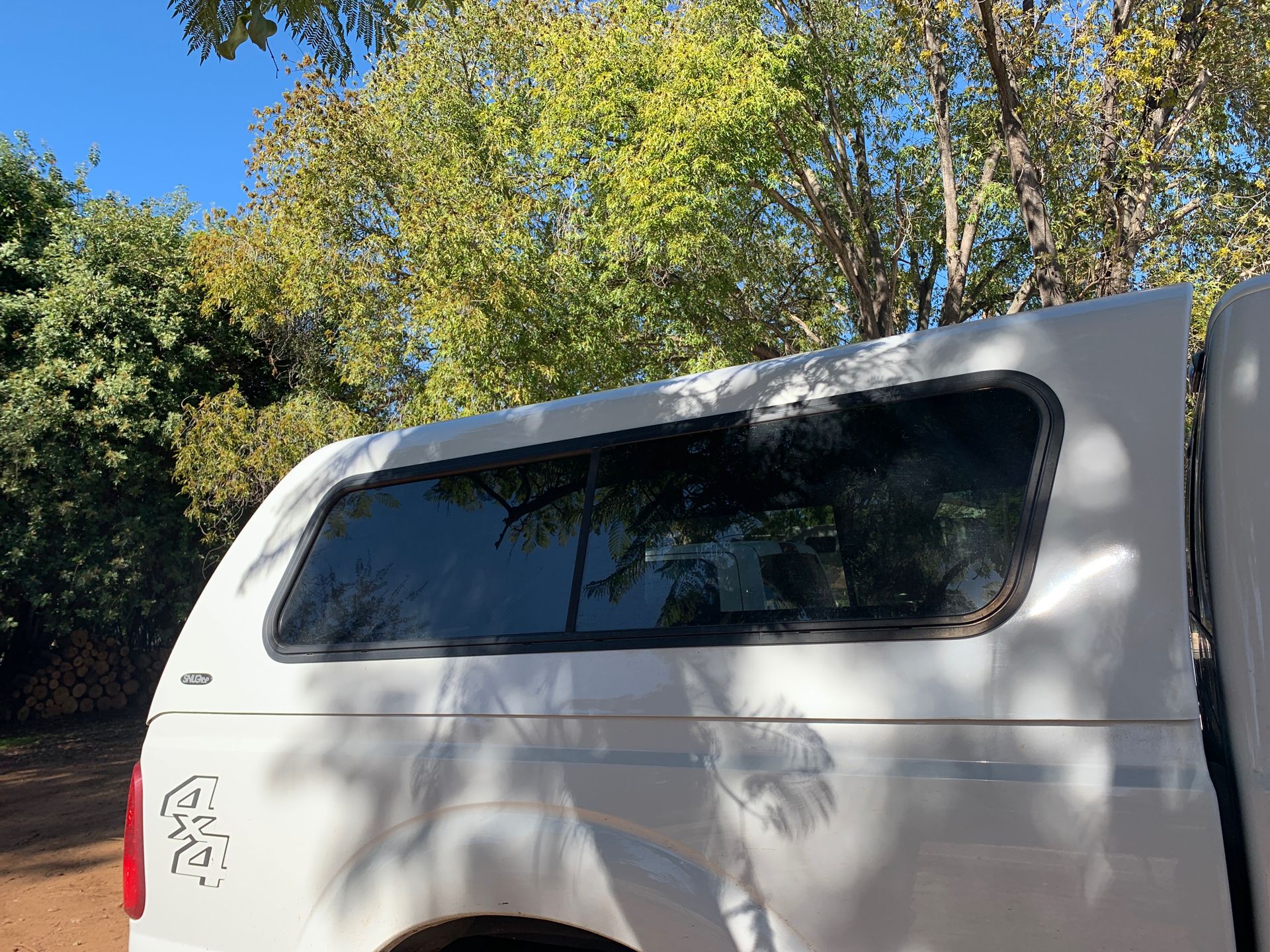 Snugtop Ford Short Bed Camper Shell for Sale in Spring Valley, CA - OfferUp