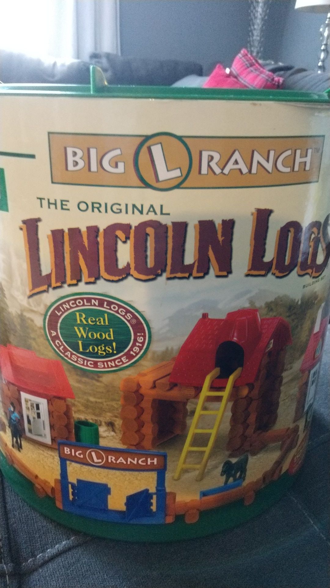 150 pcs. Big L ranch the original LINCOLN LOGS. TOY'S R US EXCLUSIVE ...