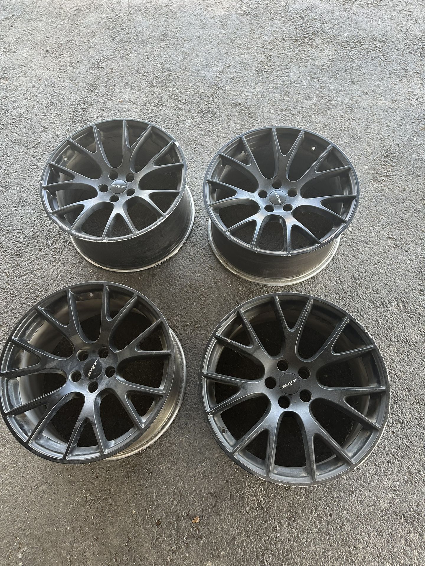 Srt Wheels 20s for Sale in Donna, TX - OfferUp