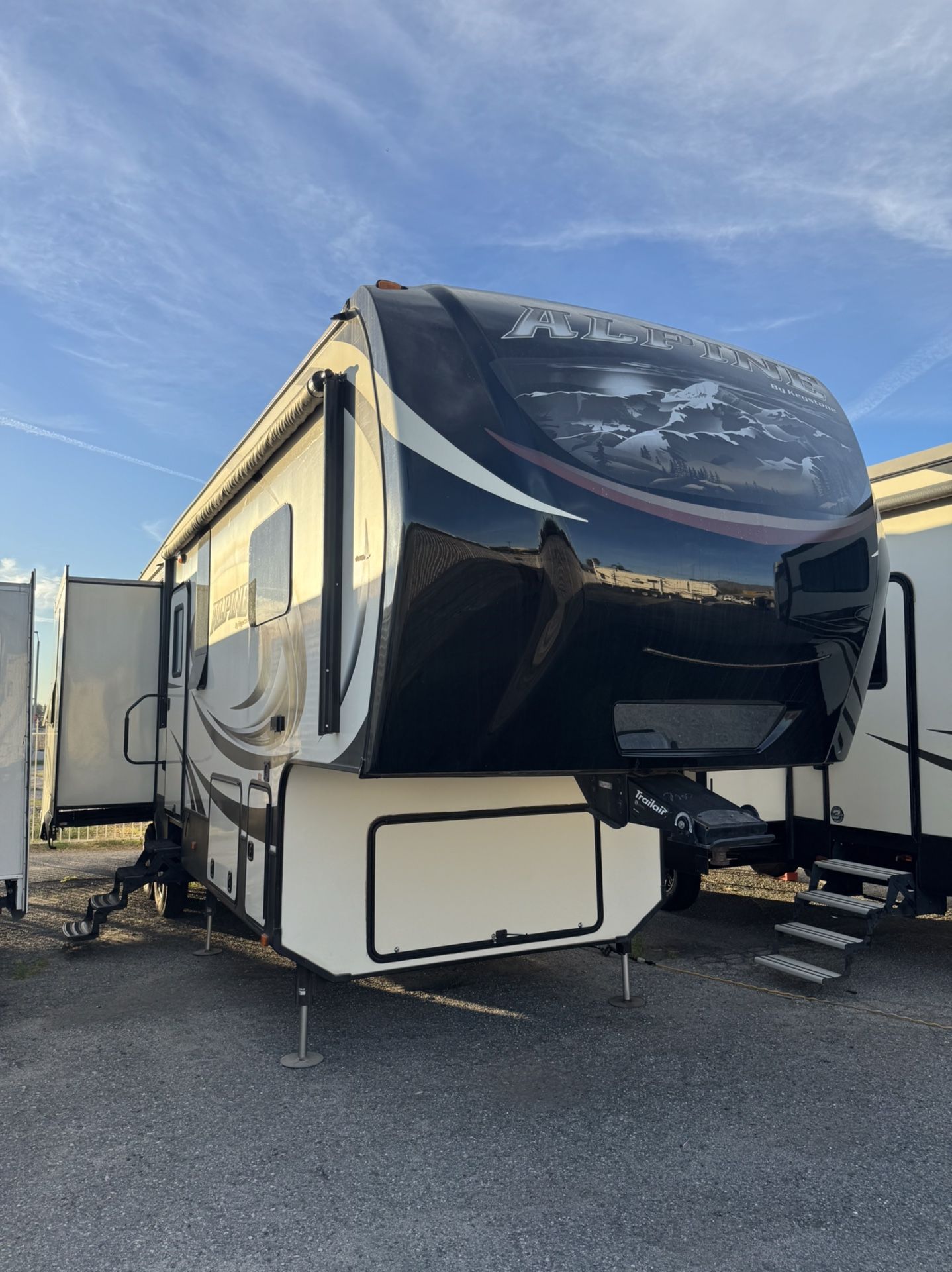 2015 Keystone Alpine Travel Trailer/Rv/fifth Wheel for Sale in Rialto ...