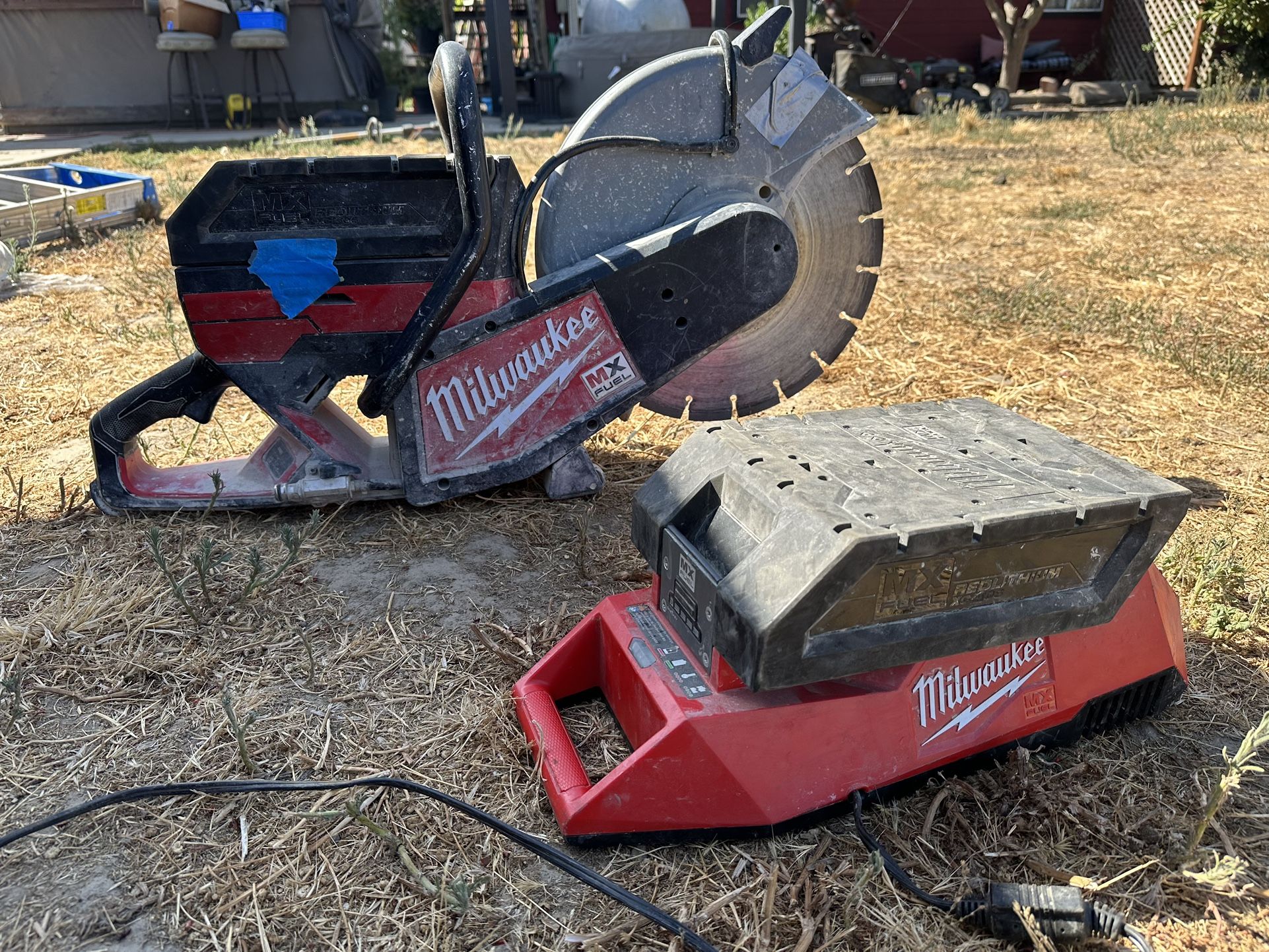 Milwaukee Concrete Saw & Charger (2) Batteries for Sale in Manteca, CA ...