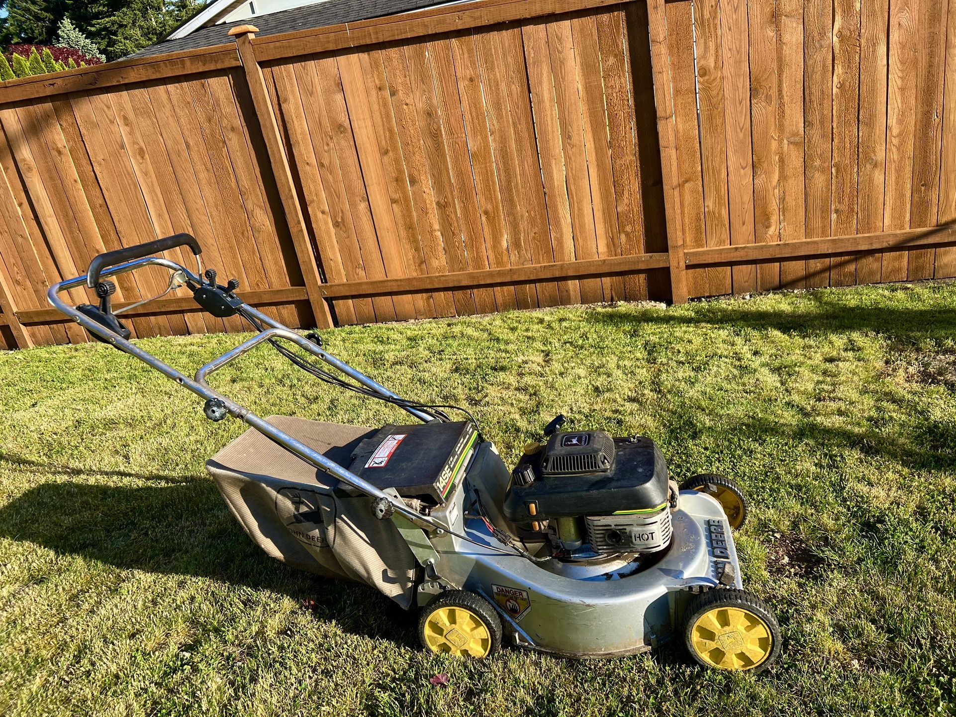 John Deere 14SE Self Propelled 21" Lawn Mower for Sale in Kirkland, WA ...