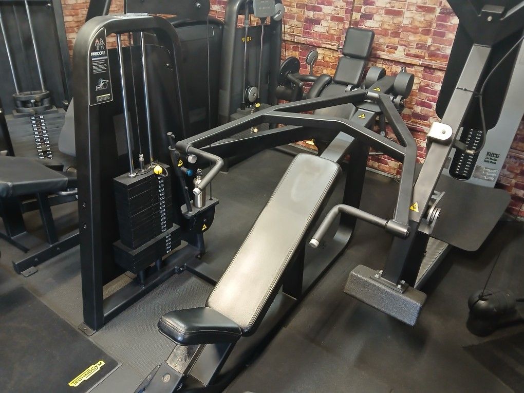 Precor Icarian Incline Chest Press, Life Fitness Hammer Strength ...