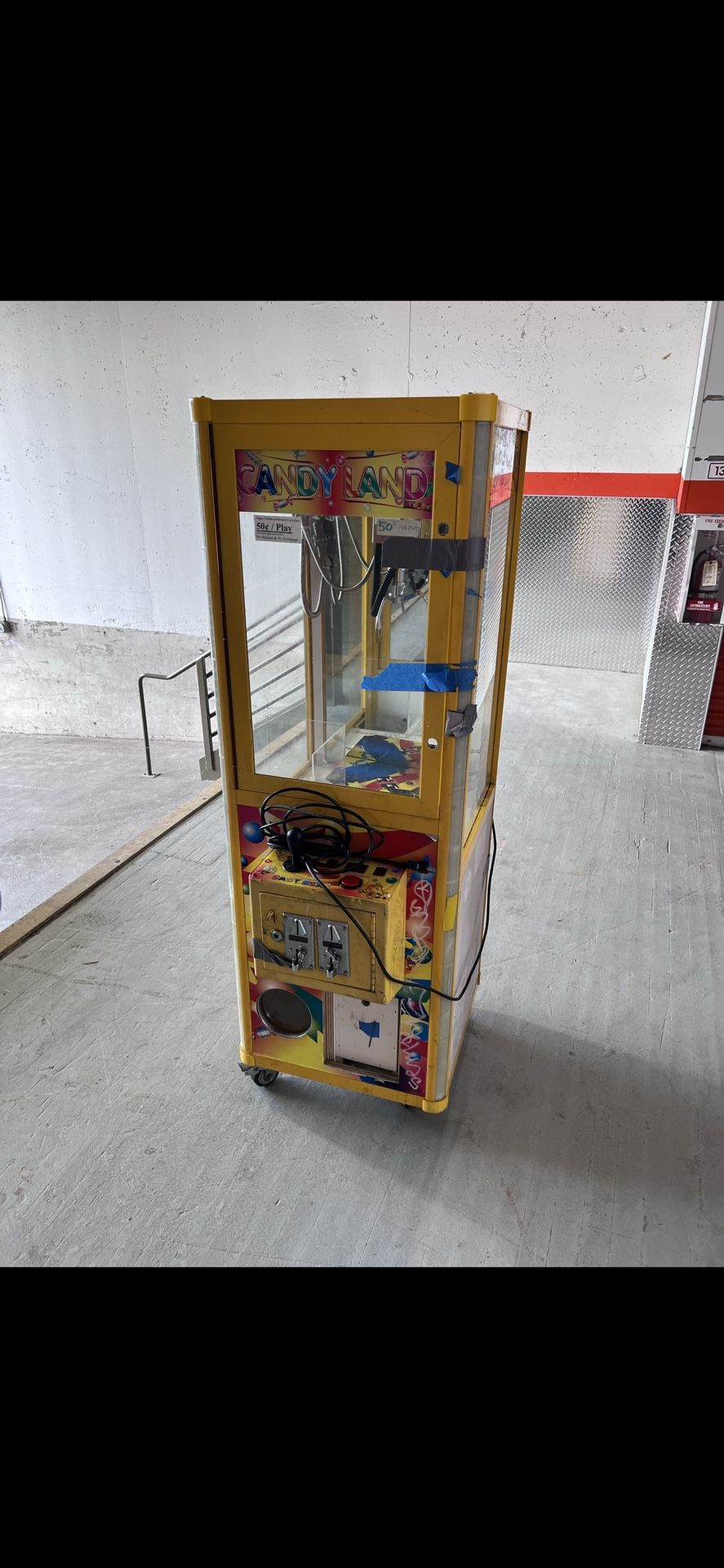 Claw machine for Sale in San Francisco, CA - OfferUp